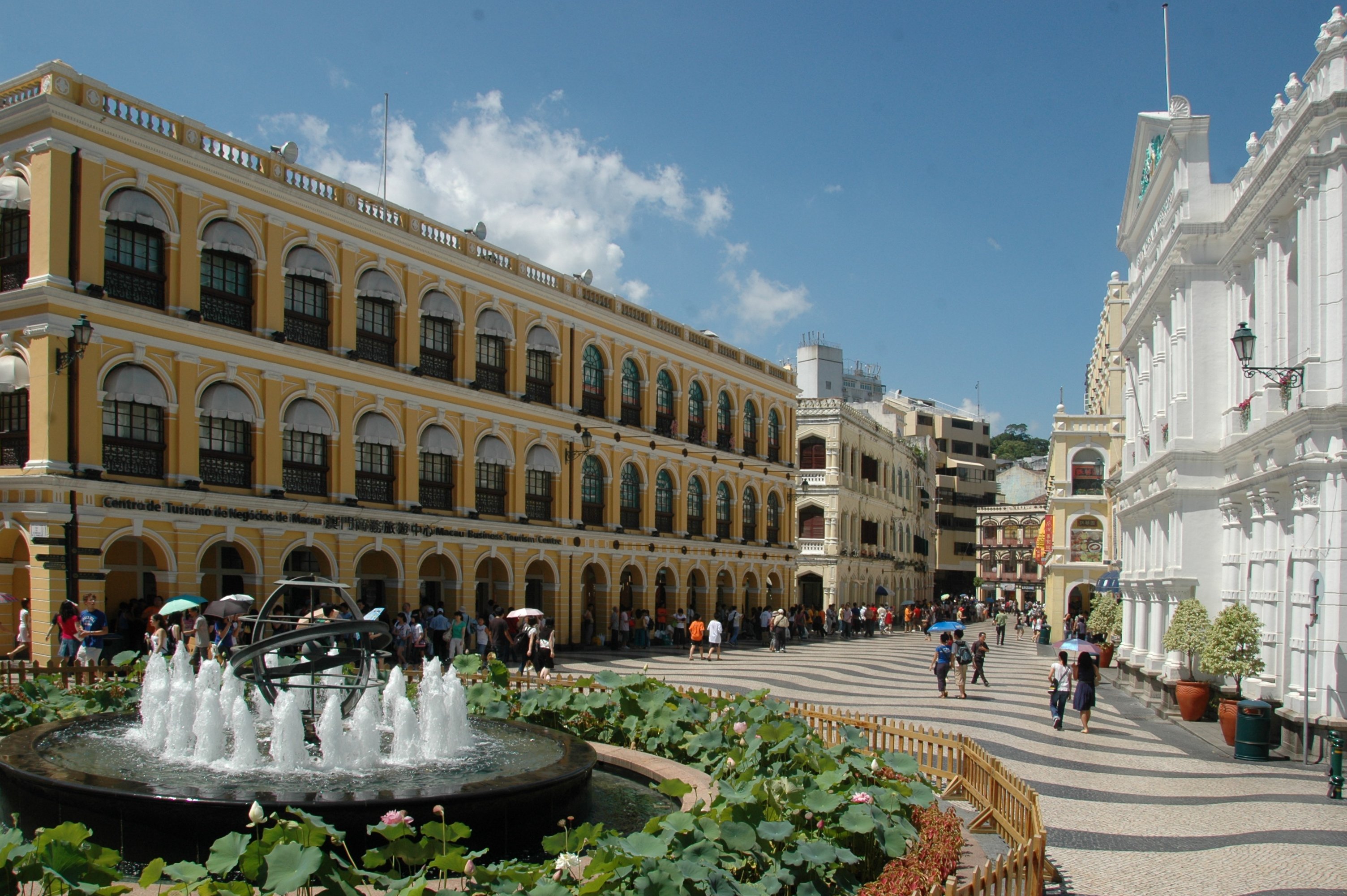 Amazing and Wonderful World: Why Macau?